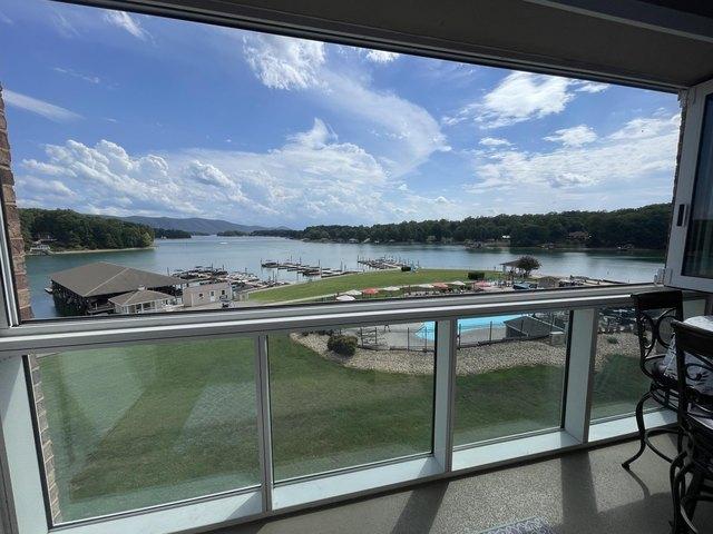 1245 Graves Harbor Trl Unit 225, Huddleston, VA 24104