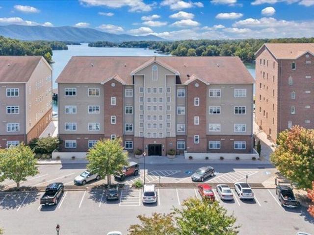 1245 Graves Harbor Trl Unit 2401, Huddleston, VA 24104