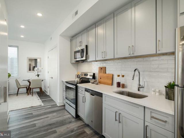 1245 Ridge Avenue # UNIT 305