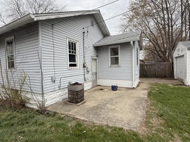 1245 Sedgwick St, Decatur, IL 62521