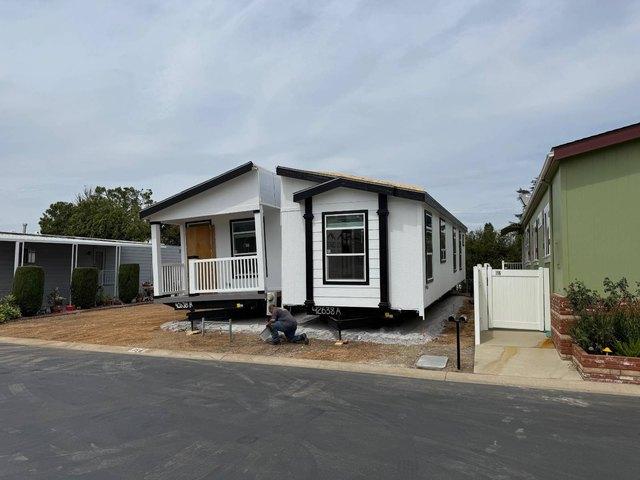 1245 W Cienega Ave Spc 154, San Dimas, CA 91773
