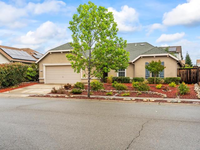 1245 White Pine Ln, Lincoln, CA 95648 | MLS #226042 | Compass