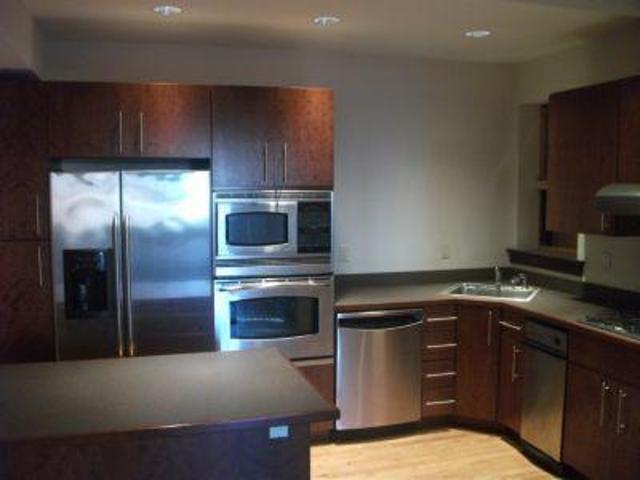 $1245 / 2br Center City Bethlehem Luxury Apartments 2nd Ave and Broad