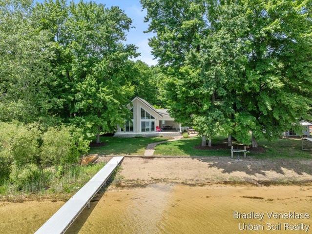 12464 S Sand Beach Dr, Grant, MI 49327
