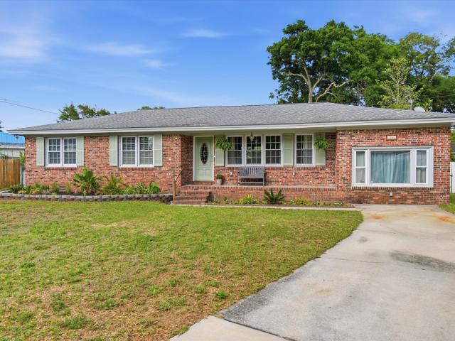 1246 Honeysuckle Lane