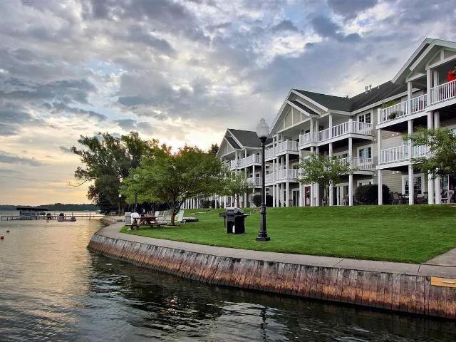 1246 Sunnyside Drive # #406