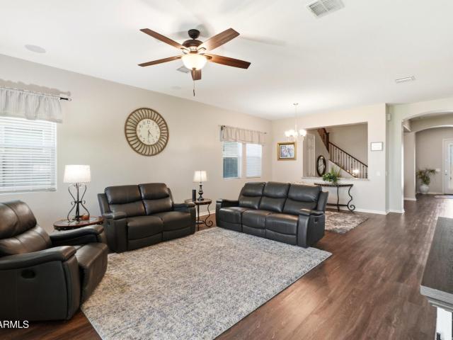 1246 W Spine Tree Avenue