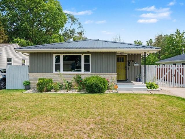 1246 Woodlawn Blvd, South Bend, IN 46616