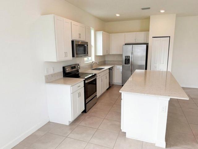 12473 NW Lynch Ln, Port Saint Lucie, FL 34987