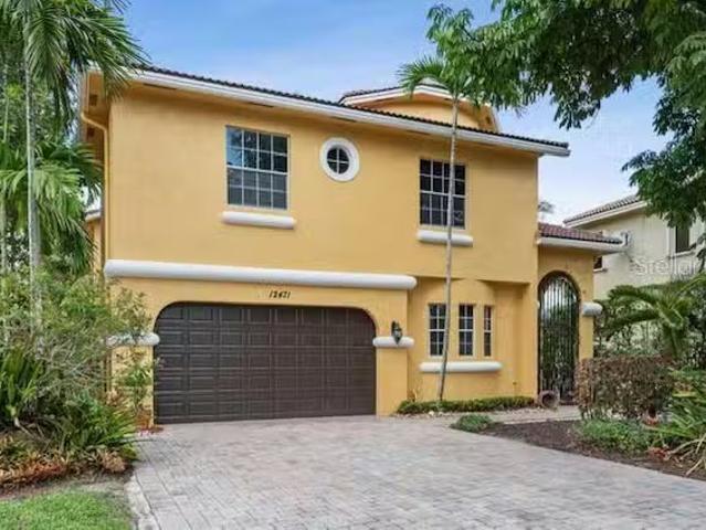 12471 SW 1ST ST, PLANTATION, FL 33325 Single Family Residence.