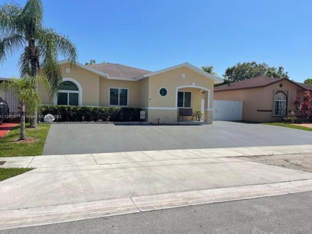 12472 196th Ter SW, Miami, FL 33177