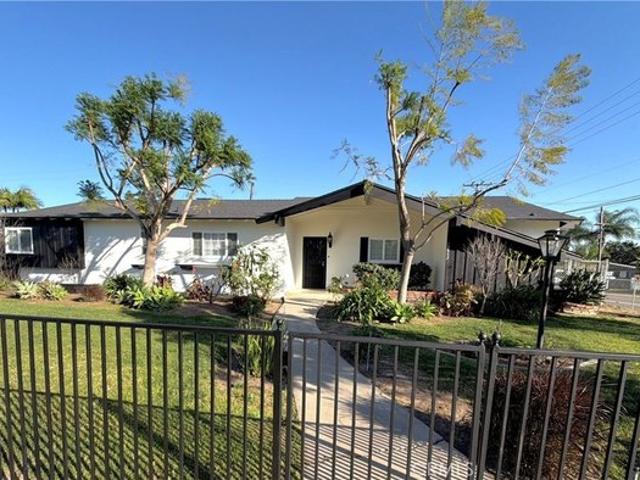 12472 Woodlawn Ave, Tustin, CA 92780