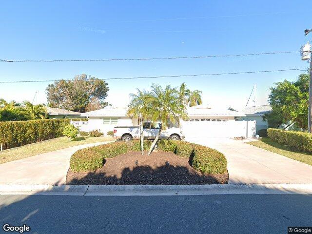 12475 4th St E, Treasure Island, FL 33706