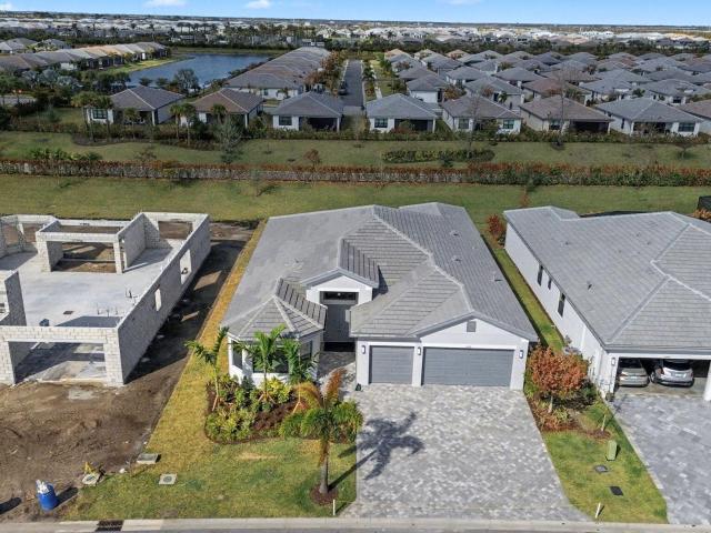 12476 SW Pink Playa Pkwy, Port St. Lucie, FL 34987 | MLS #B26000