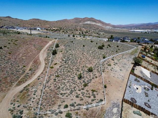 1247 Fuggles Dr, Sparks, NV 89441