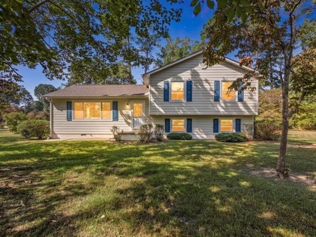 1247 S Glebe Rd, Montross, VA 22520