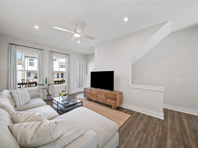 1247 Zucchini Circle SE