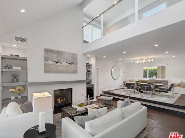 1247 10th St #6, Santa Monica, CA 90401