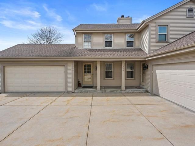 1248 River Park Cir Unit E, Mukwonago, WI 53149