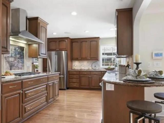 1248 Roycott Way