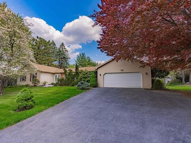 1248 Valley View Dr, Lower Macungie Twp, PA 18103