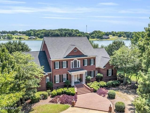 1248 W Lakeshore Dr, Starkville, MS 39759