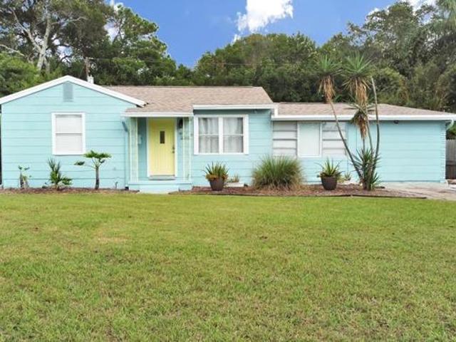 1249 Essex Dr N, Saint Petersburg, FL 33710
