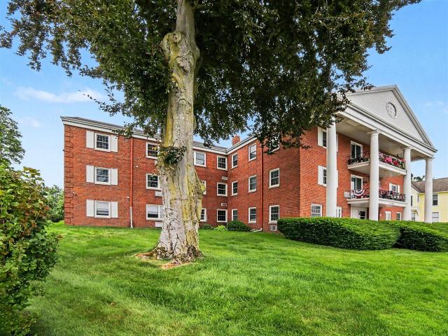 1249 Lakeshore Drive # 315