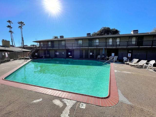 1249 Stratford Circle 2 Bedroom Apartment for Rent at 1249 Stratford Cir, Lincoln Village, CA 95207 Lakeview