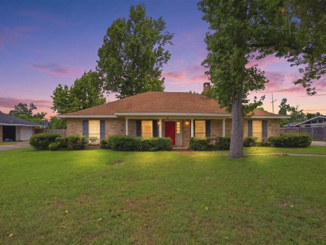 1249 S BayouWood Dr, Lake Charles, LA 70605 | MLS #SWL26001