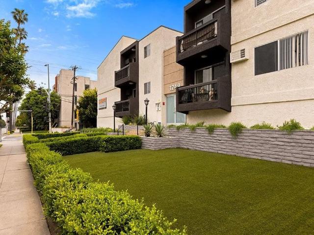 1249 South Bundy Studio Apartment for Rent at 1249 S Bundy Dr, Los Angeles, CA 90025 West Los Angeles