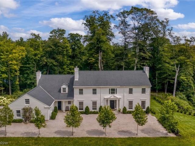 1249 W Hill Dr, Gates Mills, OH 44040