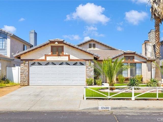 12400 Emeraldstone Dr, Victorville, CA 92392