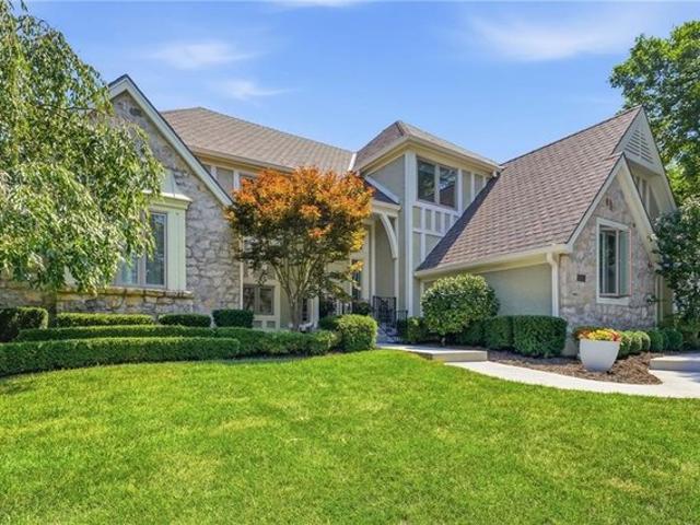 12401 Granada Rd, Leawood, KS 66209
