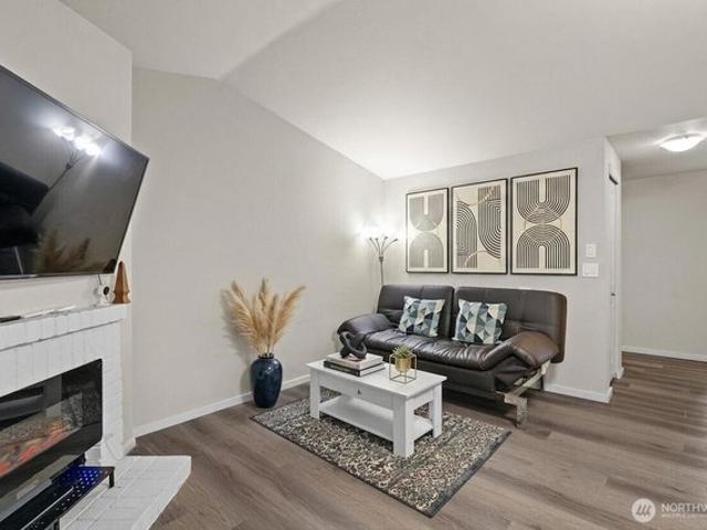 12404 E Gibson Rd Apt K303, Everett, WA 98204