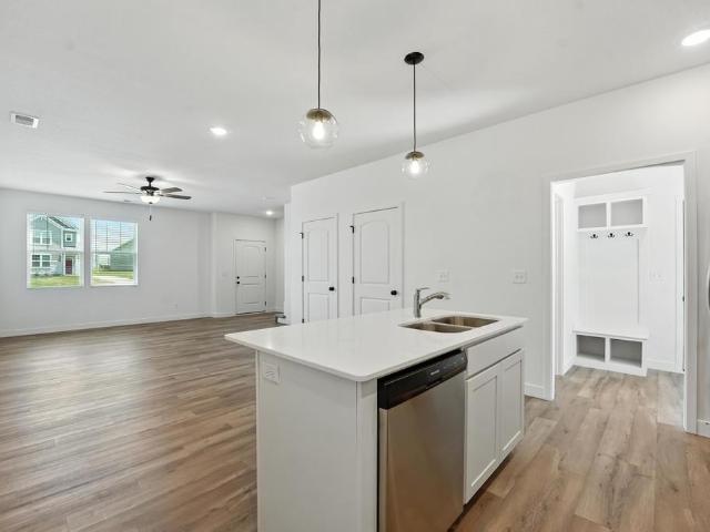 12404 S Acacia Drive