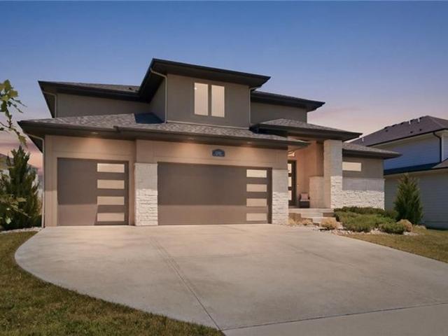 12406 W 170th Ter, Overland Park, KS 66221