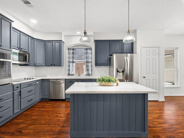 12406 Arrondi Circle