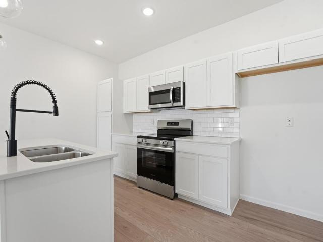 12406 S Acacia Dr, Lee's Summit, MO 64086 | MLS #2615