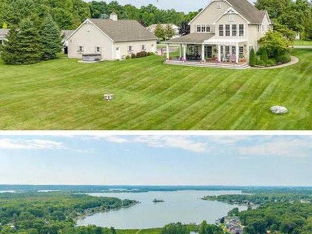 12409 Bayview Dr, Wayland, MI 49348