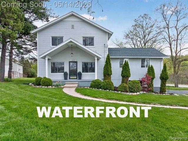 12409 N Fenton Rd, Fenton, MI 48430