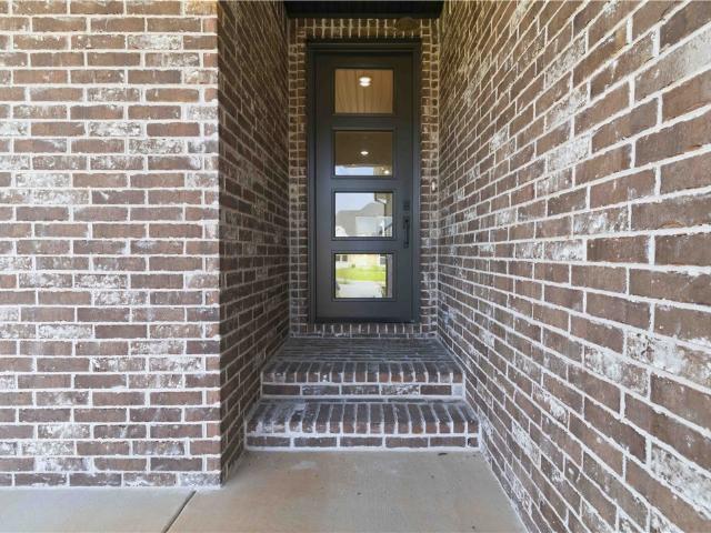 1240 Mammoth Street