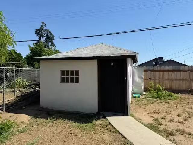 1240 Martin Ave #C, Fresno, CA 93706