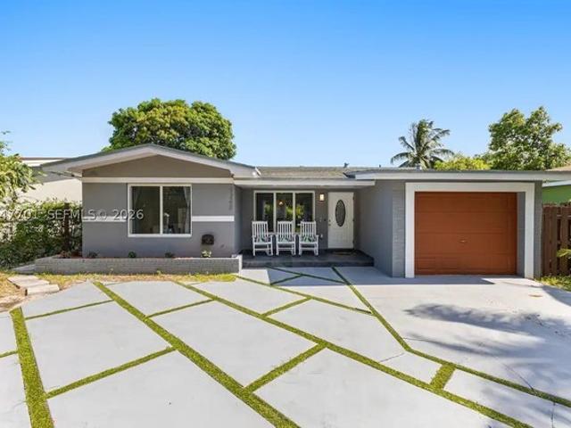 1240 NE 159th St, North Miami Beach, FL 33162