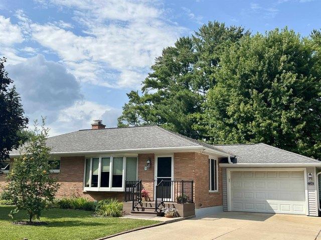 1240 Oak St, Plain, WI 53577