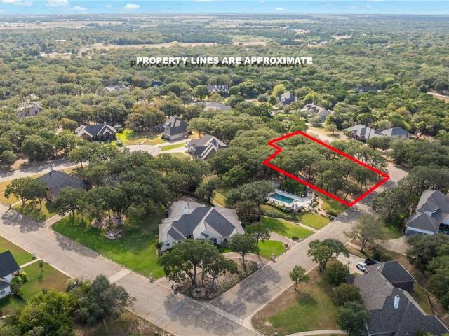 1240 Autumn Oaks Circle