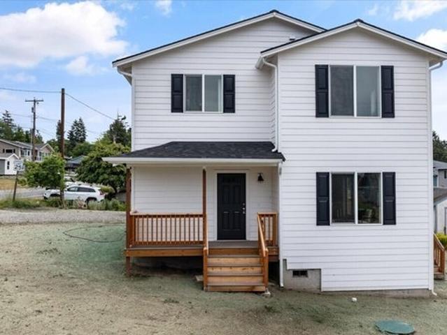 1240 Admirals Dr, Coupeville, WA 98239