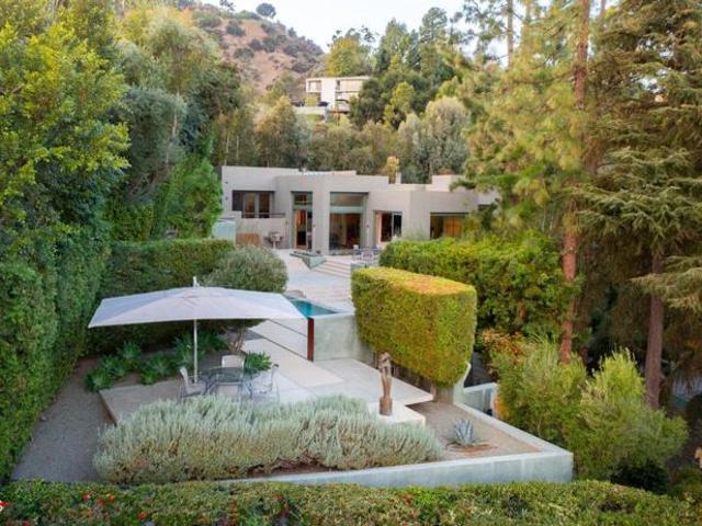 1240 Bennett Dr, Pasadena, CA 91103