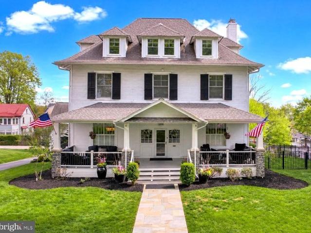 1240 Dauphin Ave, Wyomissing, PA 19610
