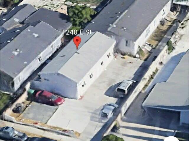 1240 E St, Corona, CA